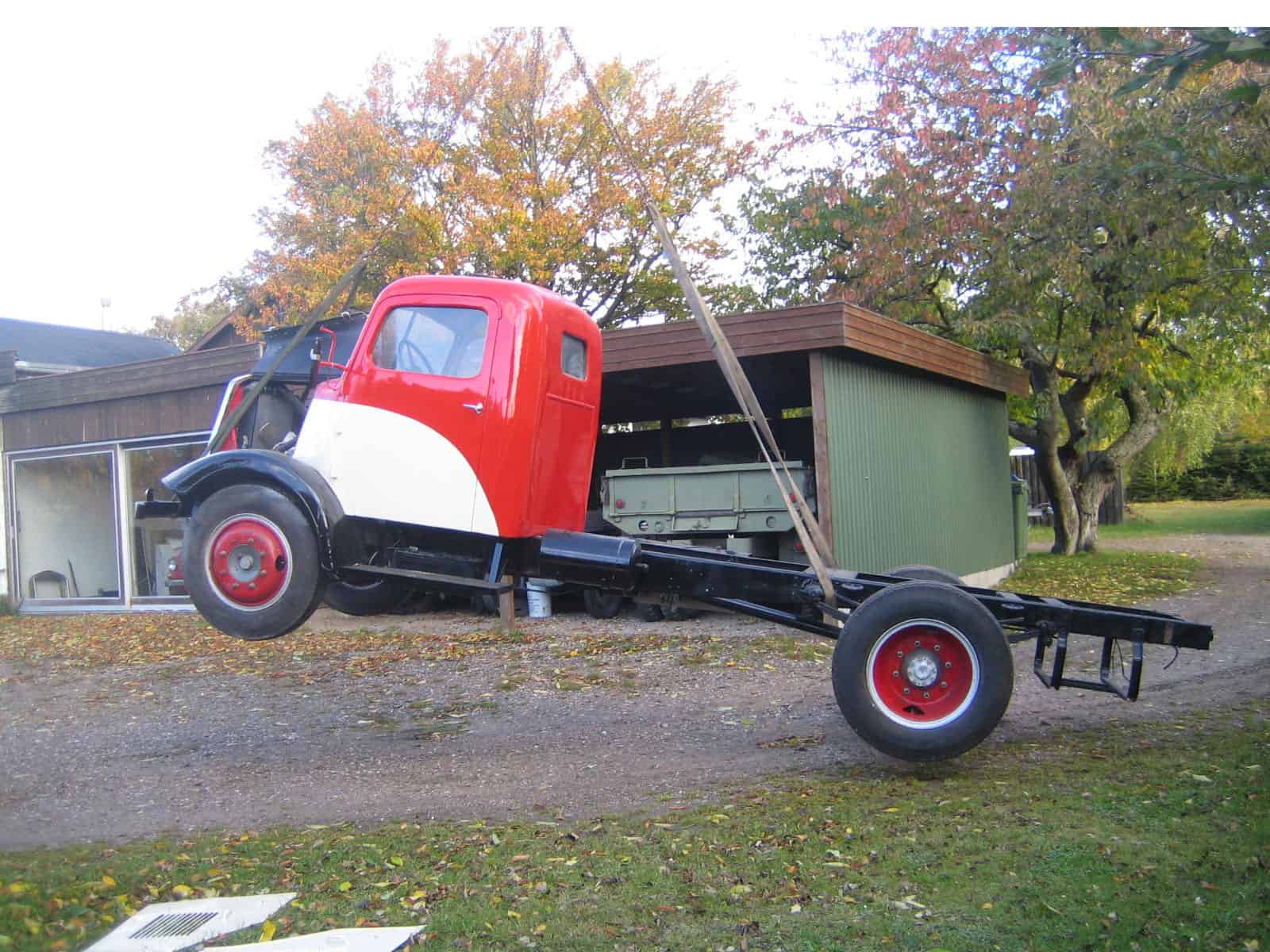 Kom med på en historisk rejse om en danskproduceret Triangel-lastbil